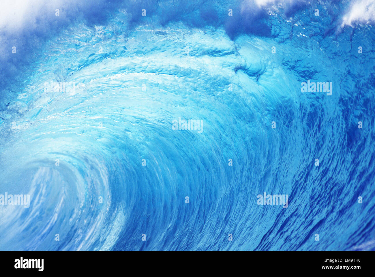 Hawaii, Oahu, North Shore, Curling Wave At World Famous Pipeline Stock ...