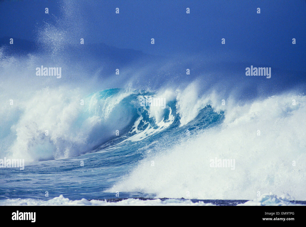 Hawaii, Oahu, North Shore, Wild And Crashing Winter Waves Stock Photo ...