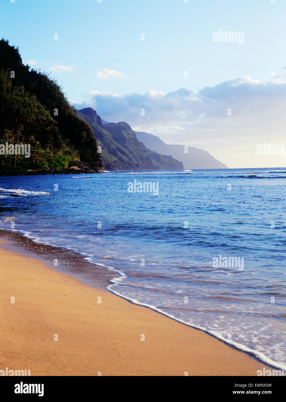 Hawaii, Kauai, Napali Coast, Haena Beach, Late Afternoon Stock Photo ...