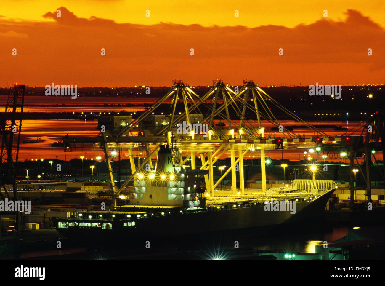 Hawaii shipping container hi-res stock photography and images - Alamy