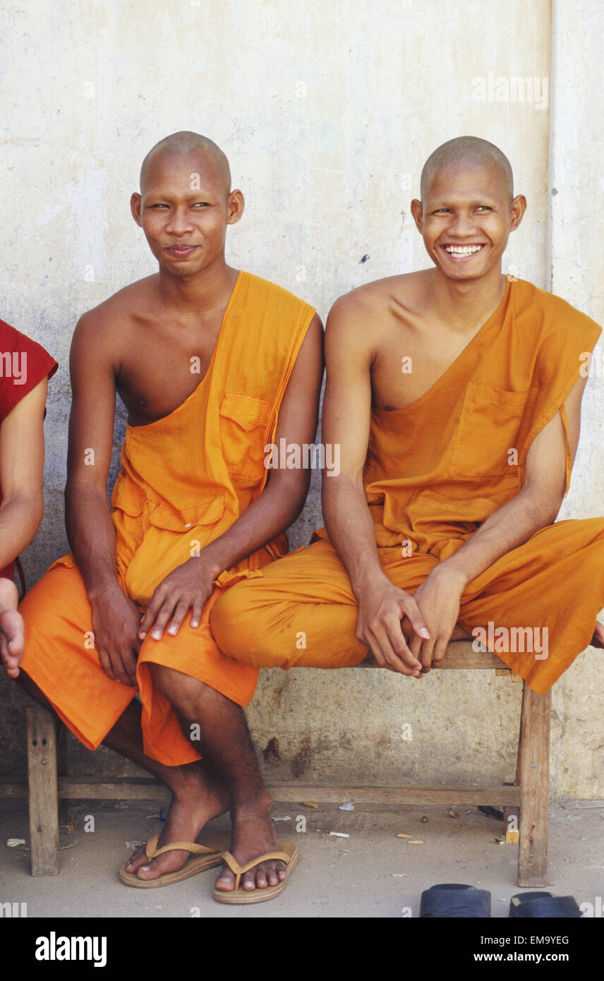 Monks on bench hi-res stock photography and images - Alamy