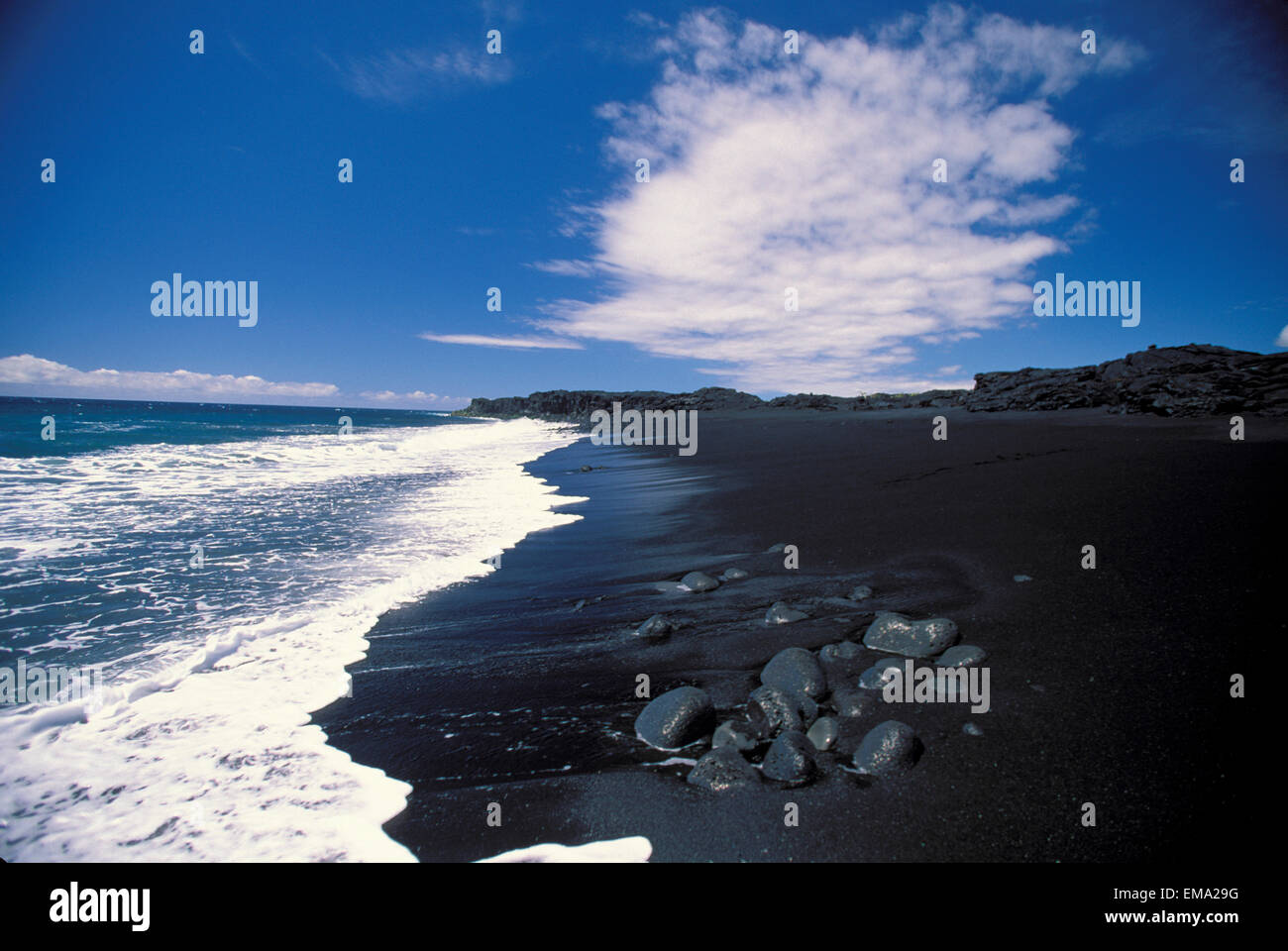 Kalapana black sand beach hi-res stock photography and images - Alamy