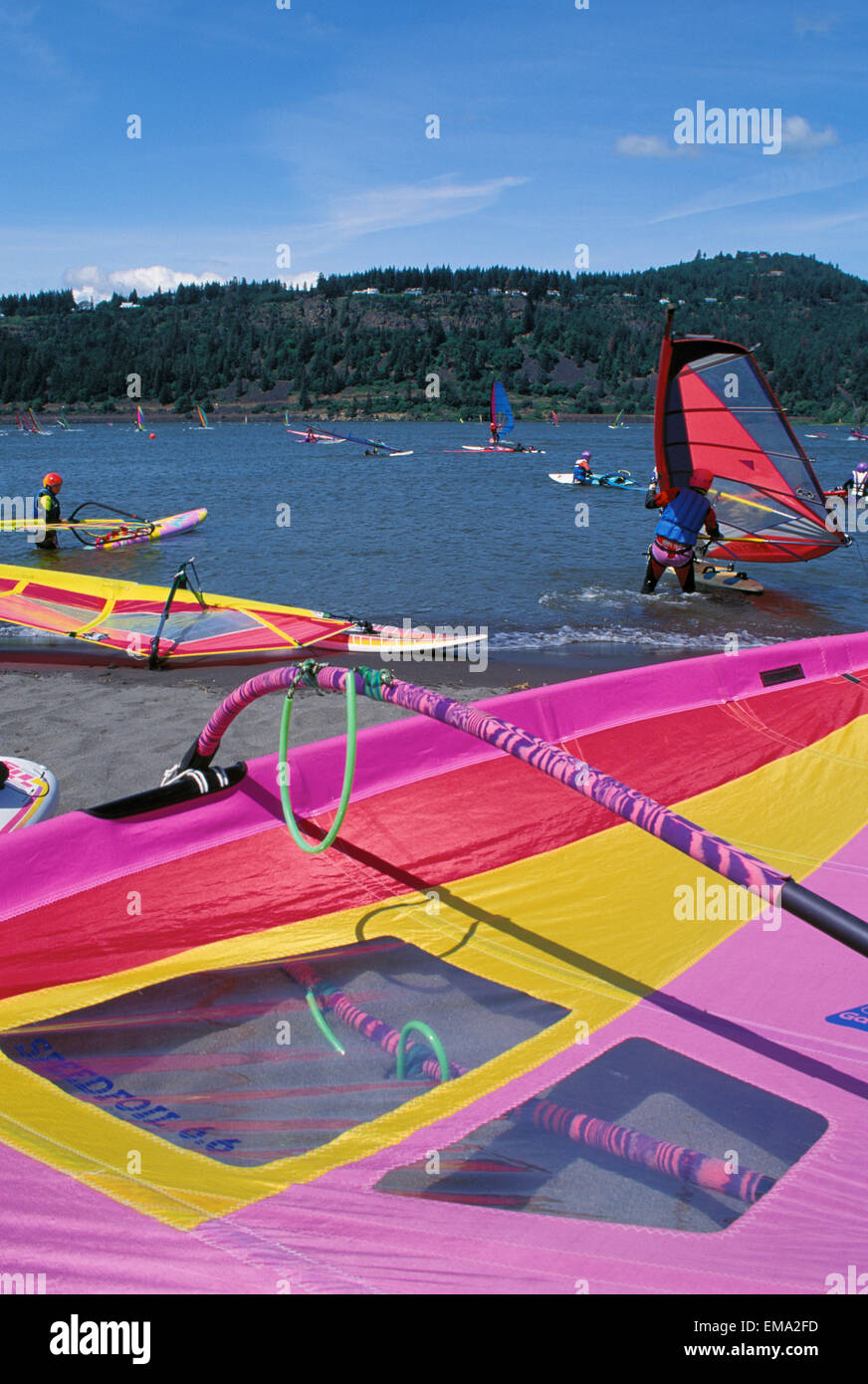 Columbia gorge windsurfing hi-res stock photography and images - Alamy