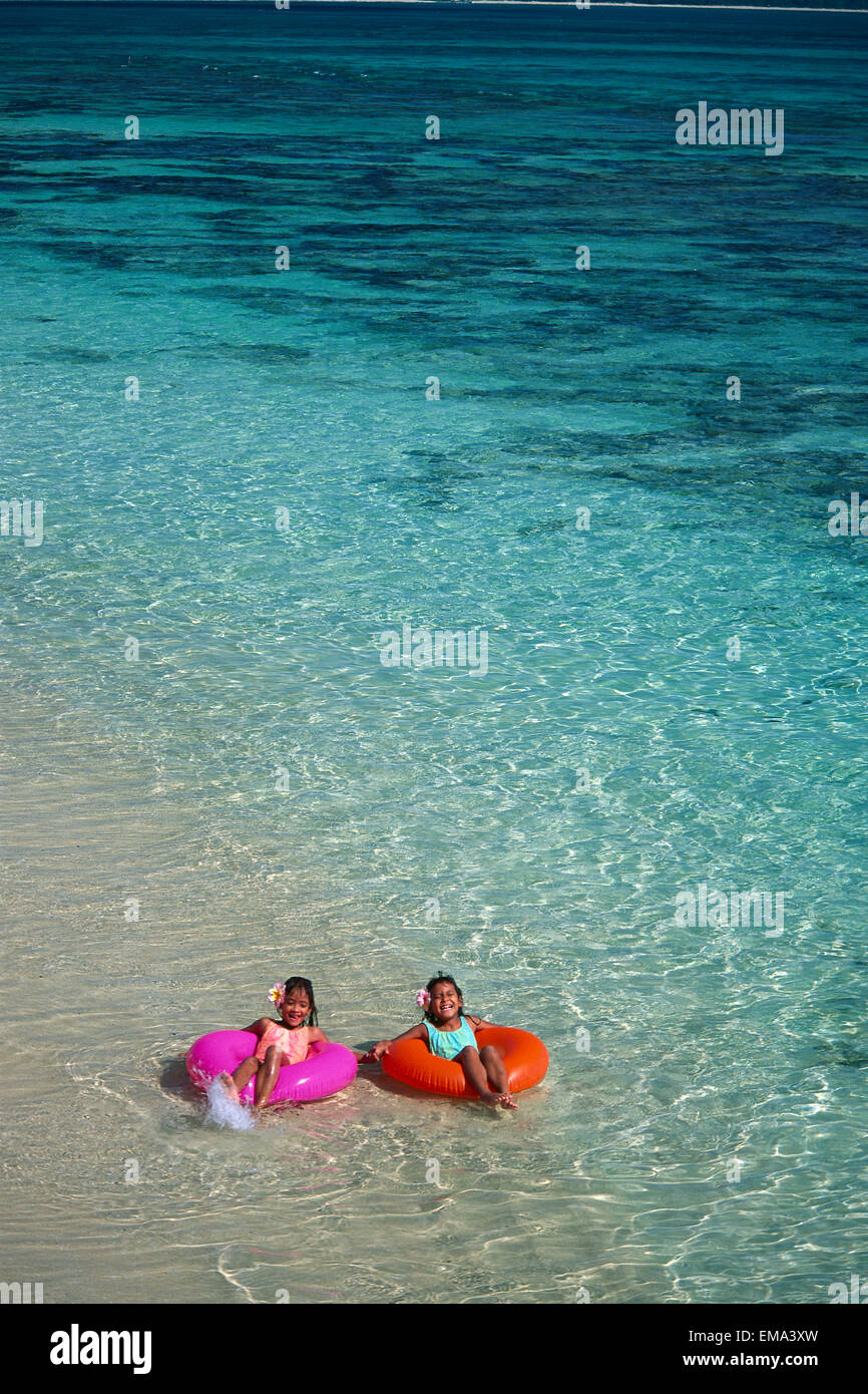 Two inner tubes hi-res stock photography and images - Alamy