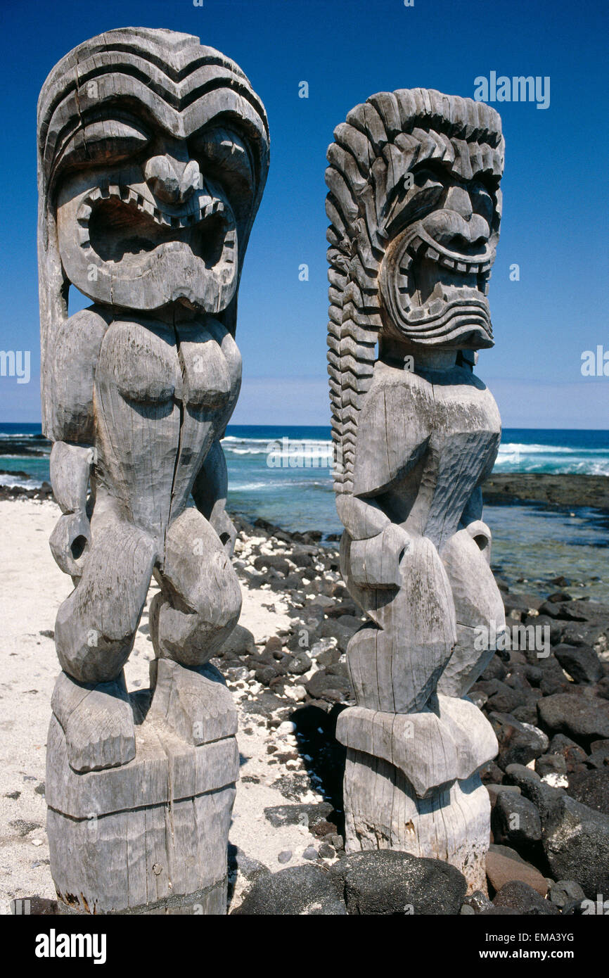Hawaii, Big Island, Place Of Refuge, Close-Up Of Tiki God Statues ...