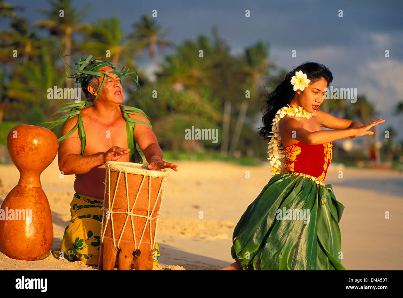 Hula dancer tahitian hi-res stock photography and images - Alamy