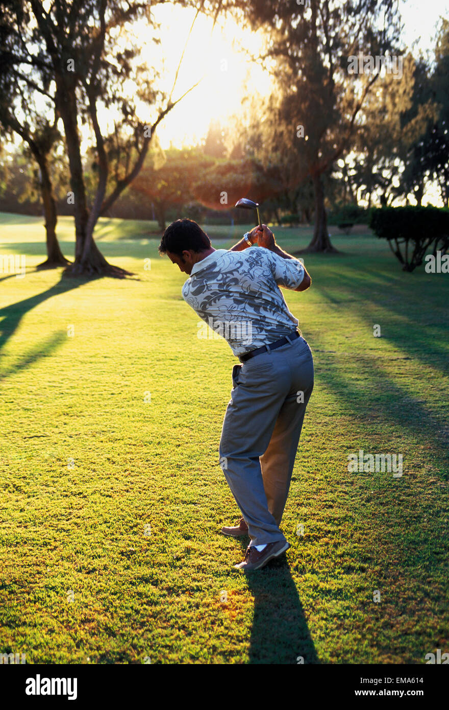 Golf course late afternoon sunlight hi-res stock photography and images ...