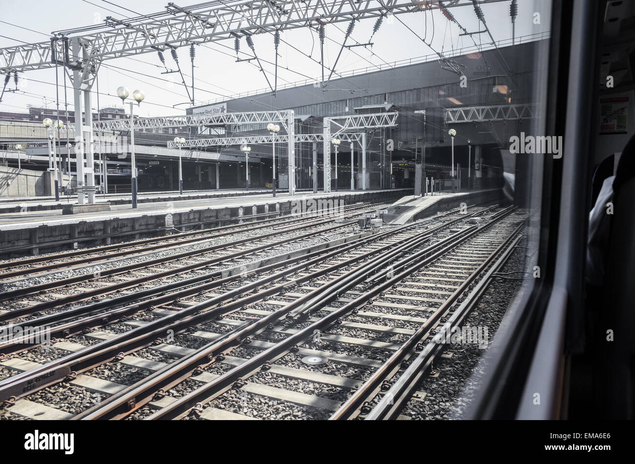 Euston station hi-res stock photography and images - Alamy