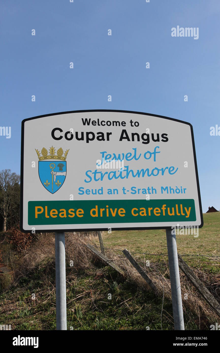Welcome to Coupar Angus sign Scotland April 2015 Stock Photo - Alamy