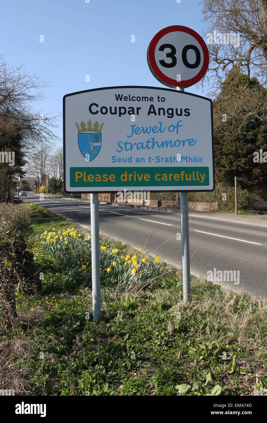 Welcome to Coupar Angus sign Scotland April 2015 Stock Photo - Alamy