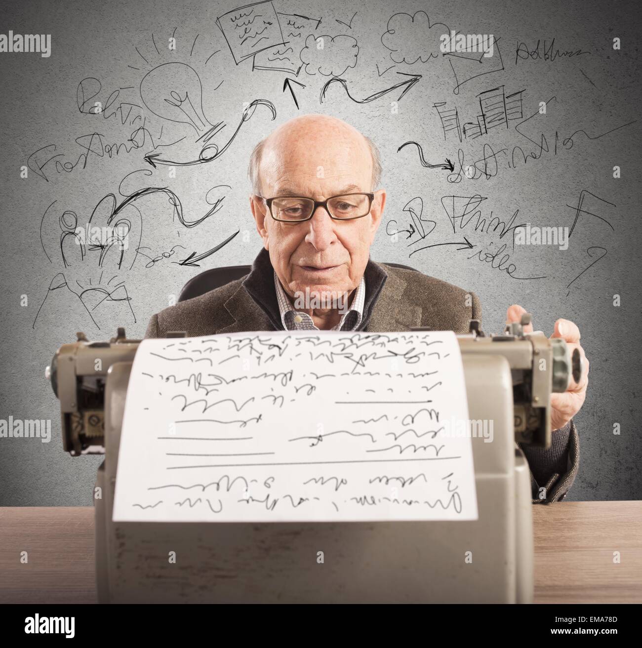 Projects with typewriter Stock Photo - Alamy