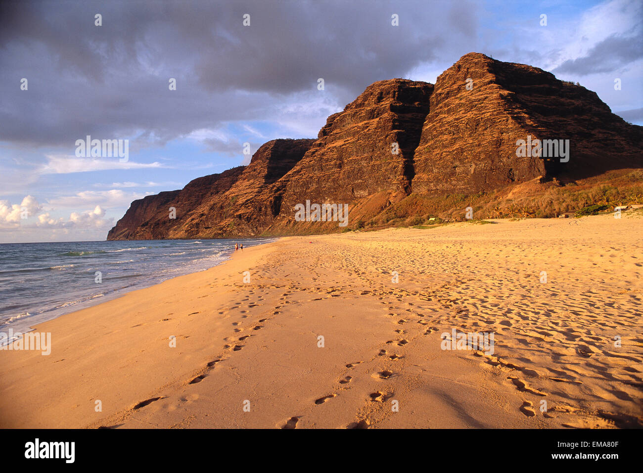 Polihale state park sunset hi-res stock photography and images - Alamy