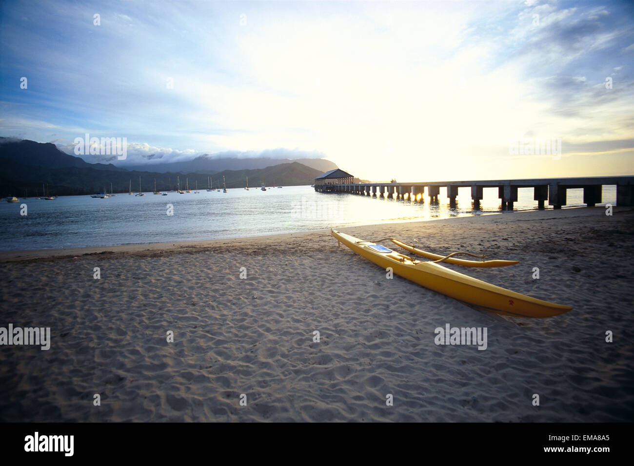 Kayak art hi-res stock photography and images - Alamy
