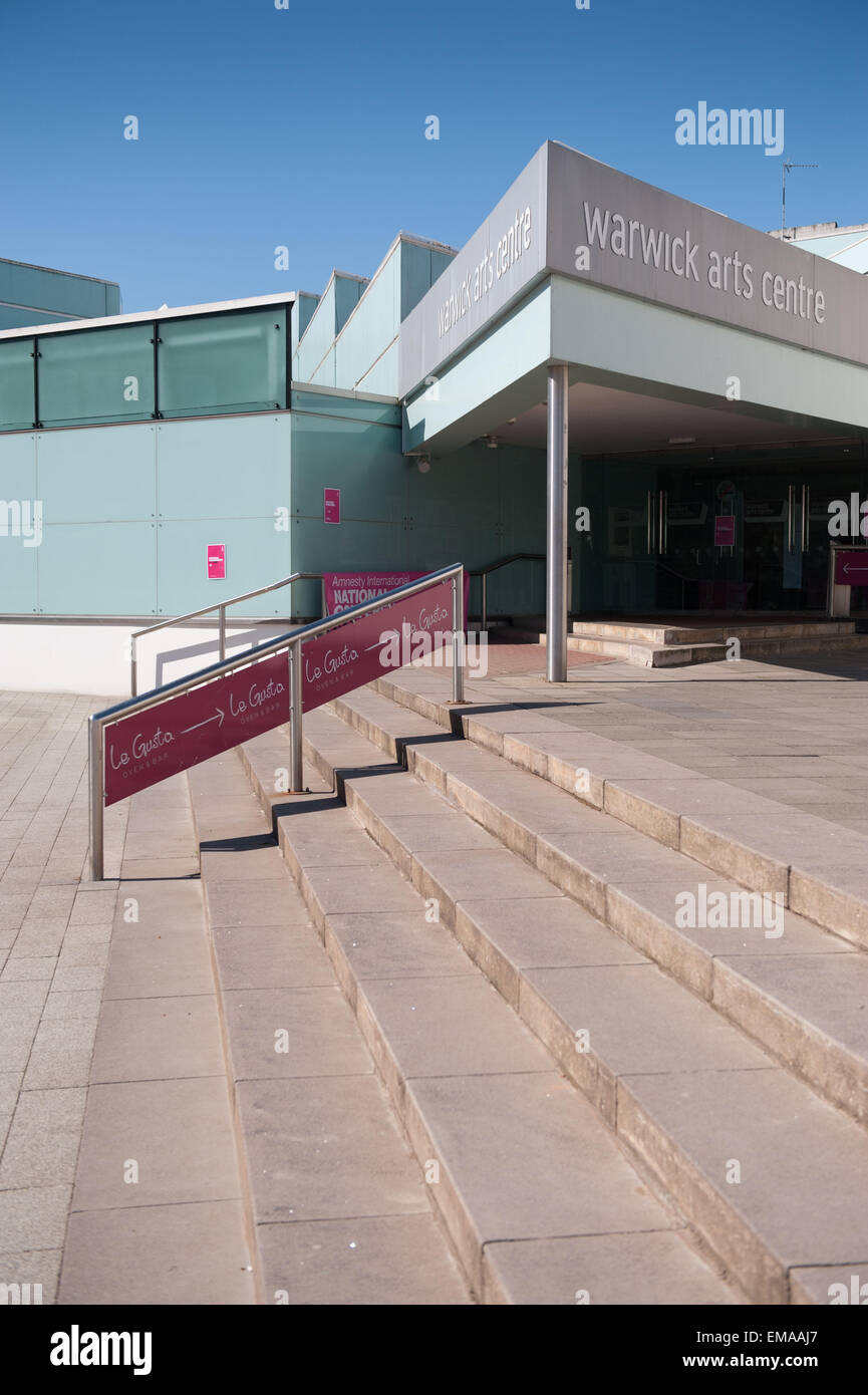 Warwick university campus buildings hi-res stock photography and images ...