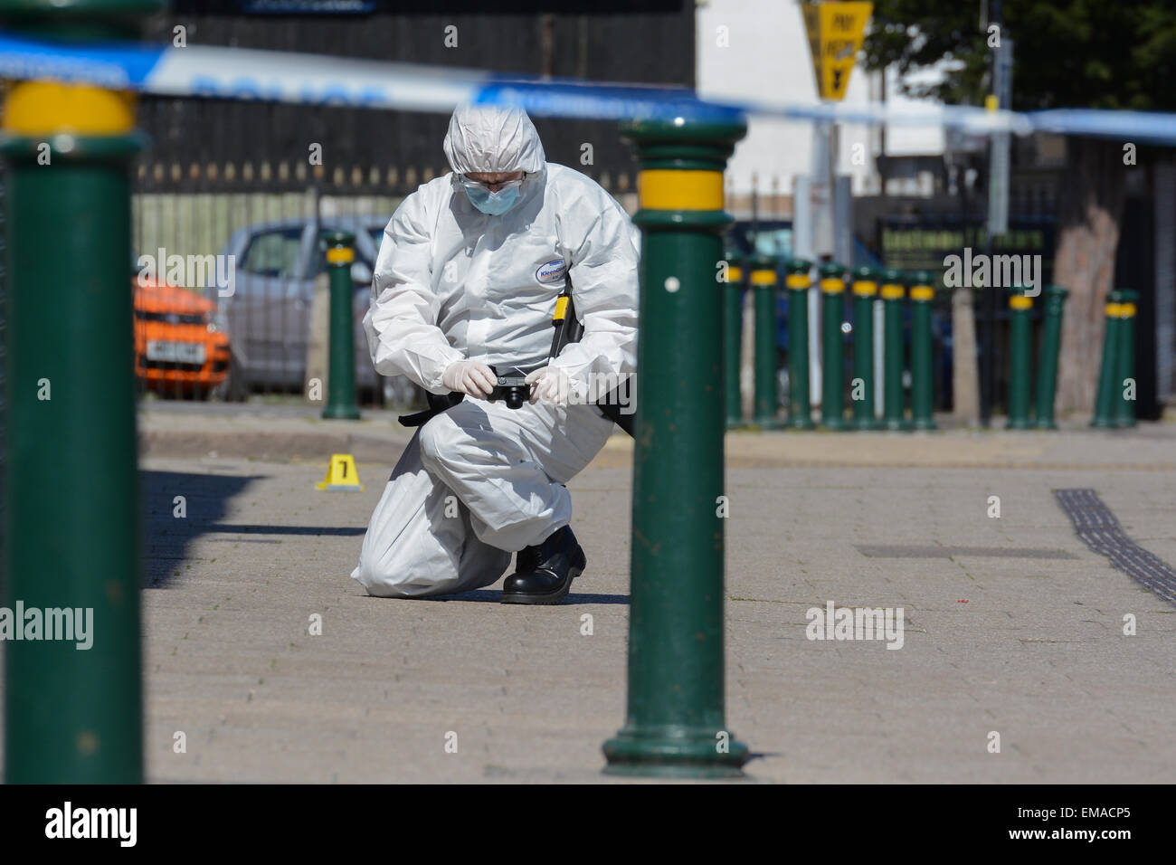 Northfield, Birmingham, UK. 18th April, 2015. A West Midlands Police ...