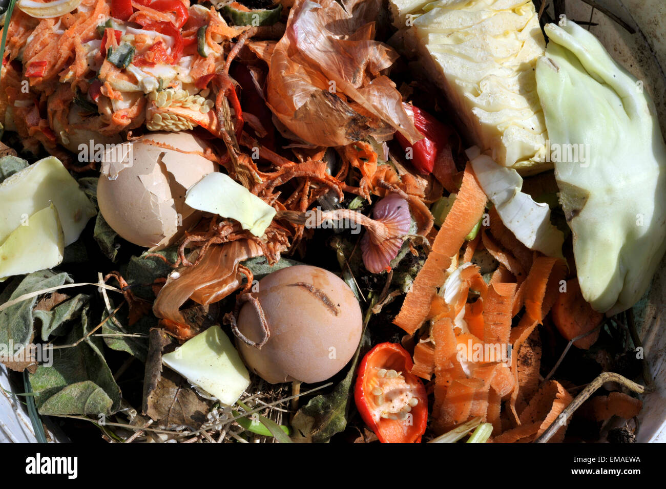 Kitchen waste composting hi-res stock photography and images - Alamy