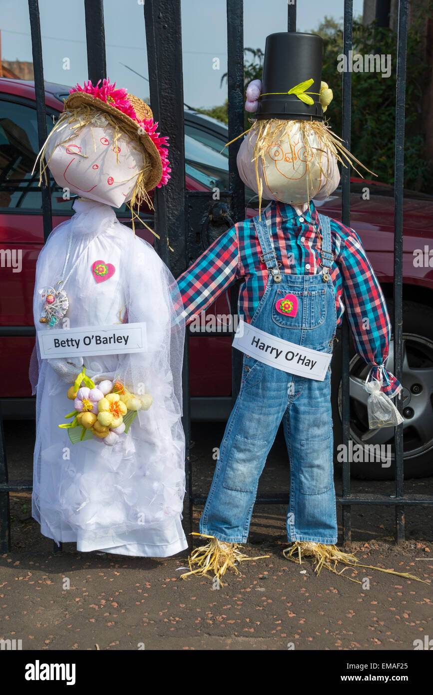 Two scarecrows hi-res stock photography and images - Alamy