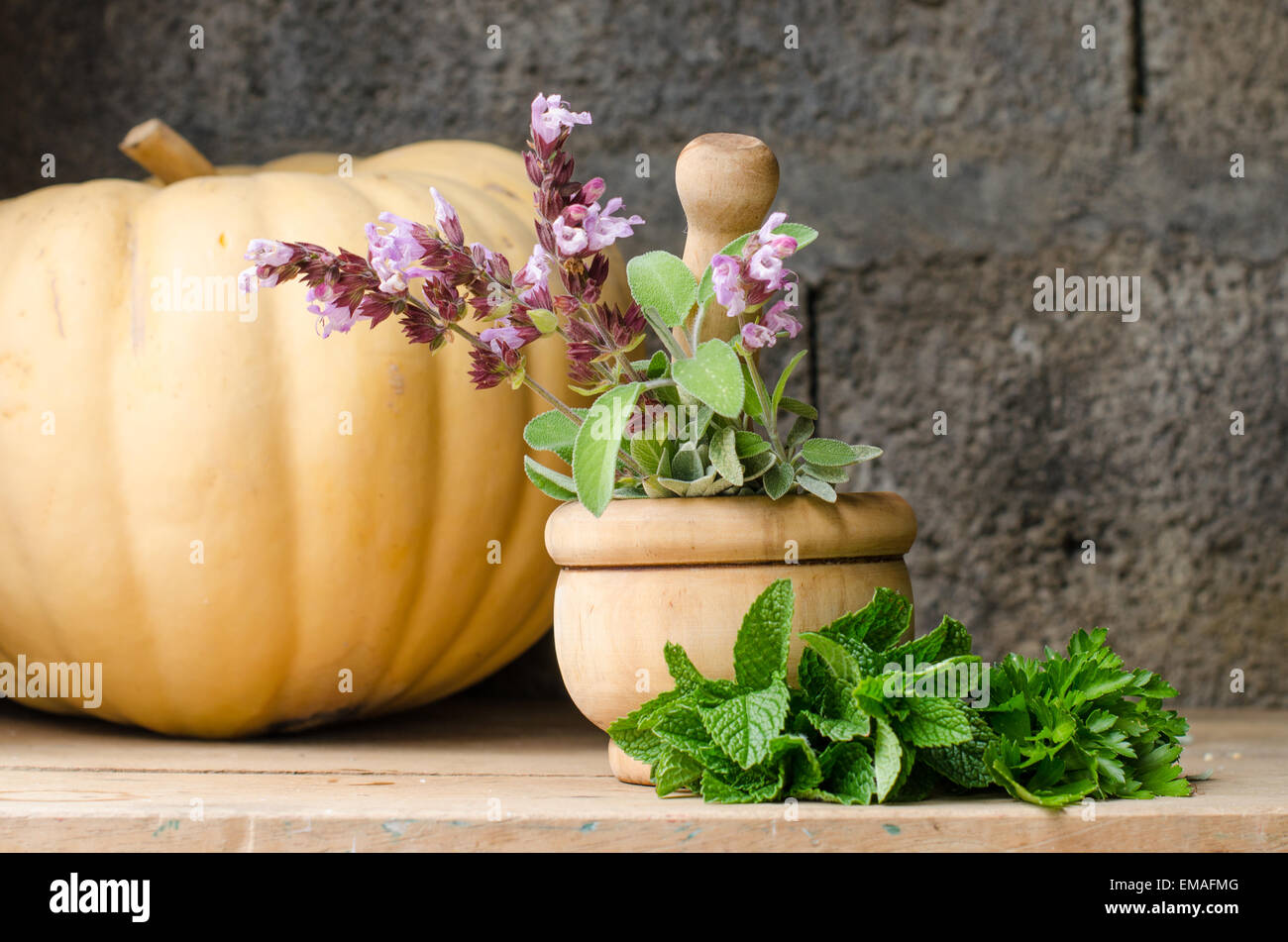 Rustic still life hi-res stock photography and images - Alamy