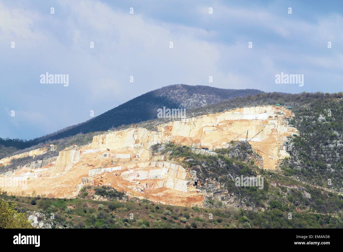 Marble stone quarries hi-res stock photography and images - Alamy