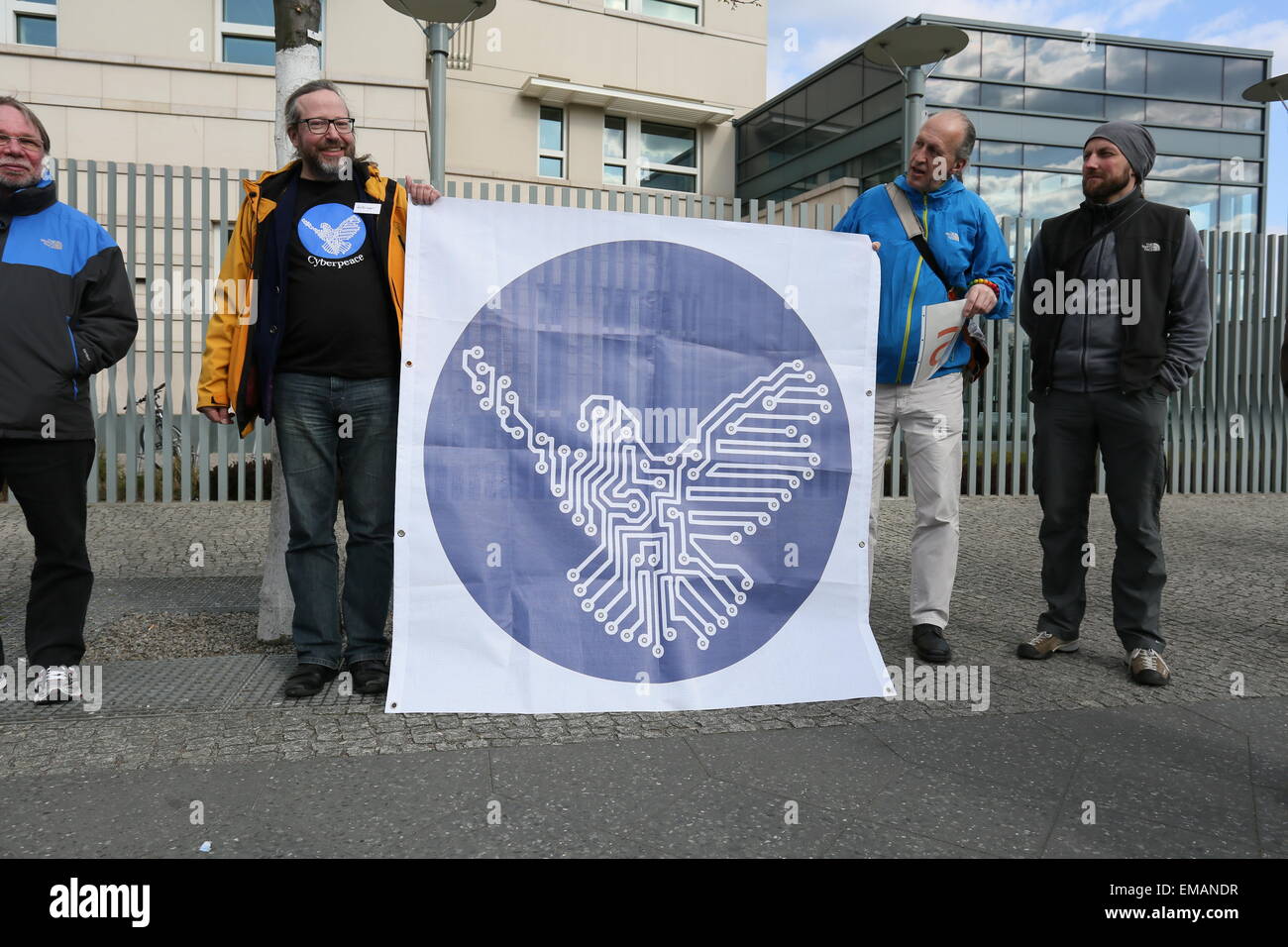 Berlin, Germany. 18th Apr, 2015. Activists create a protest chain ...