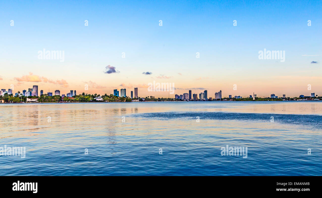 Travel ocean reflection red hi-res stock photography and images - Alamy