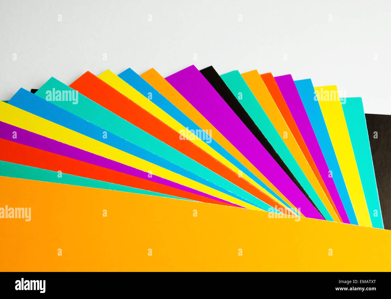 Accurately spread out color cardboard. It is possible to use as a color ...