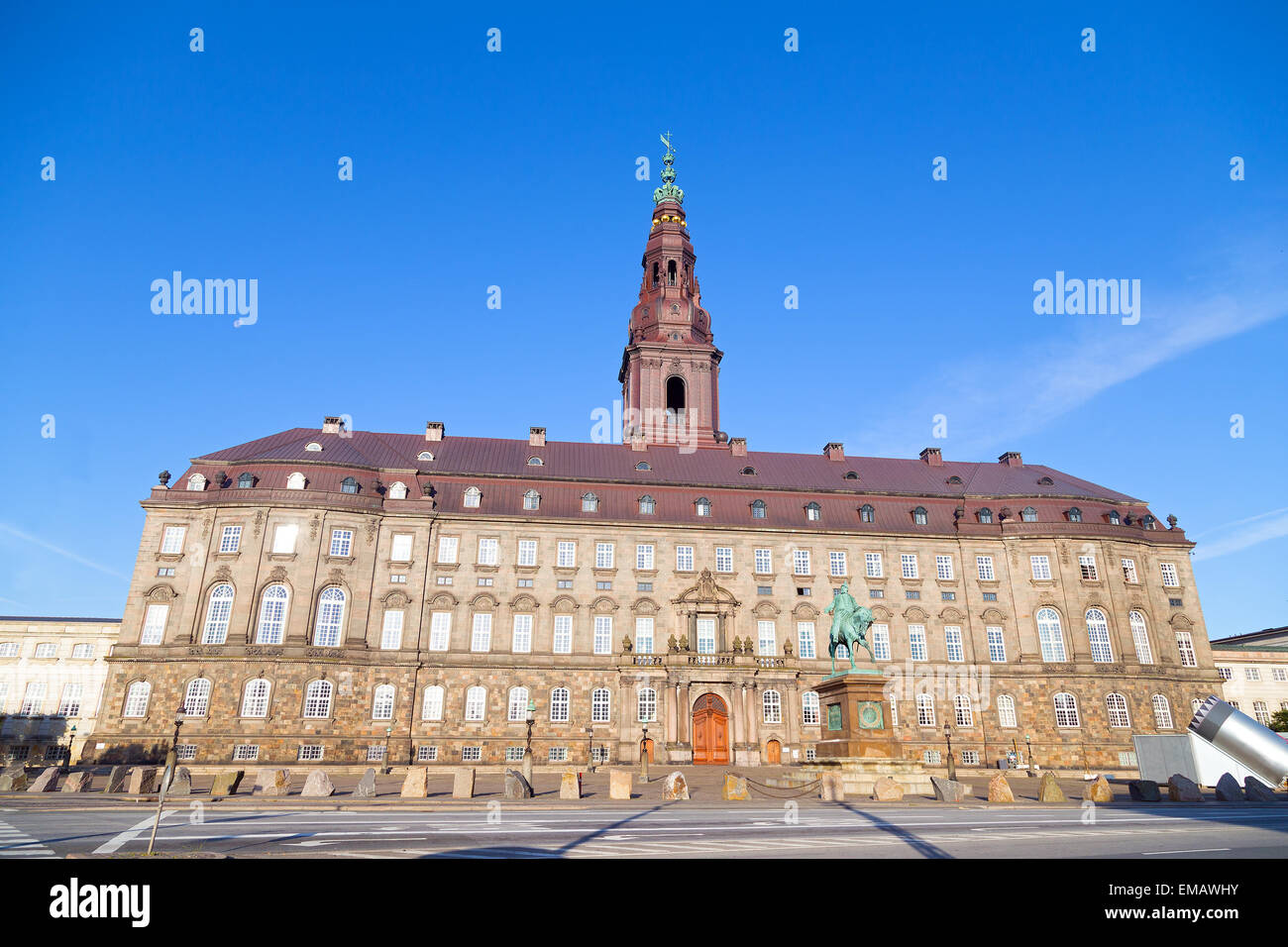 Christiansborg castle hi-res stock photography and images - Alamy