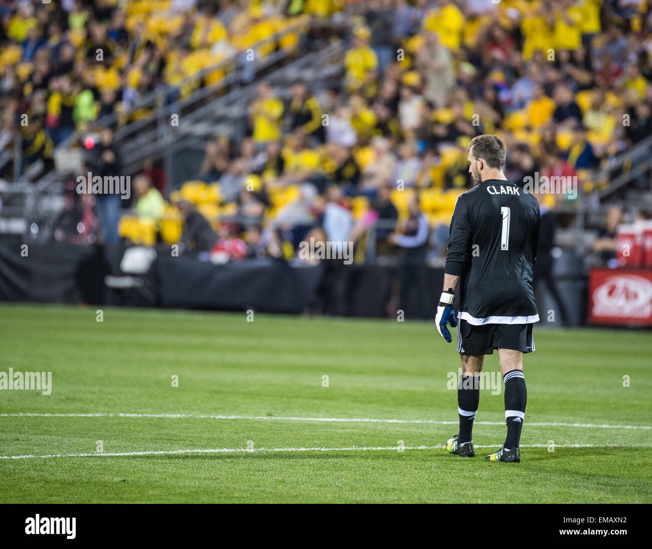 Columbus, Ohio, USA. 18th April, 2015. Columbus Crew goalkeeper Steve ...