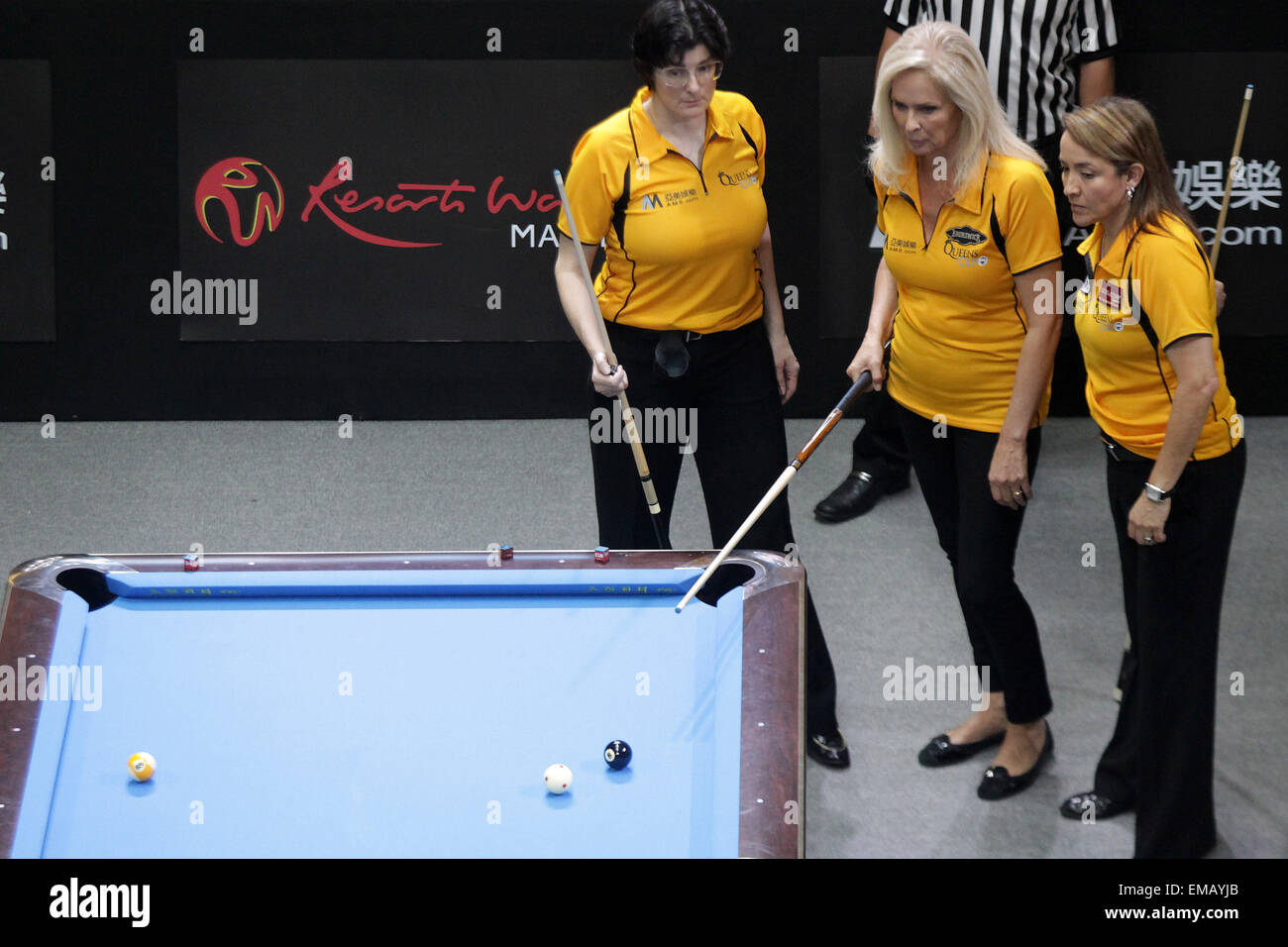 Pasay City, Philippines. 18th Apr, 2015. Ireland's Karen Corr, Sweden's ...