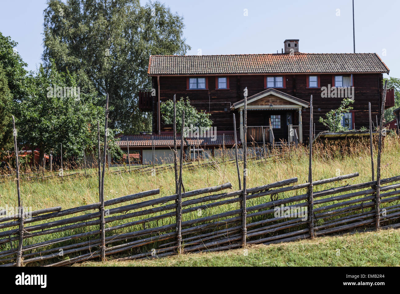 Typical Swedish falu red house in Tallberg, Lake Siljan, Dalarna County ...