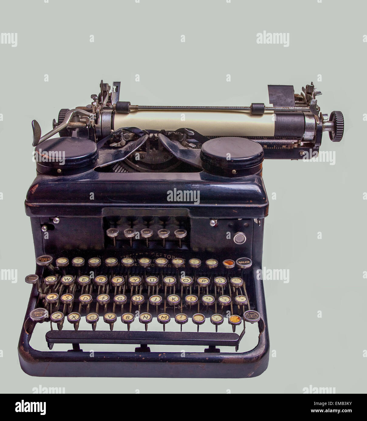Old typewriter with paper hi-res stock photography and images - Alamy