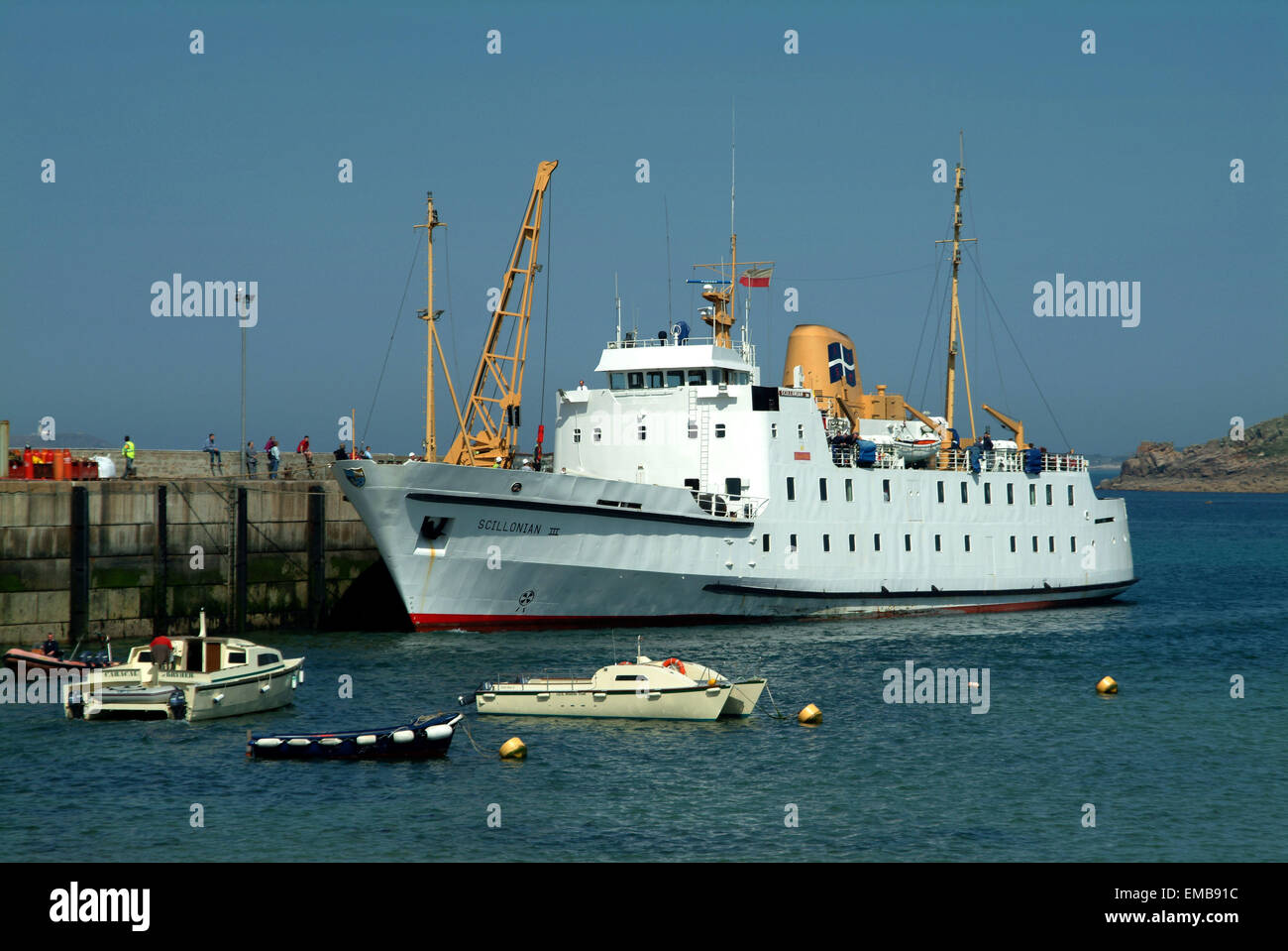 The RMV Scillonian lll passenger ship in Huw Town harbour, St.Marys ...