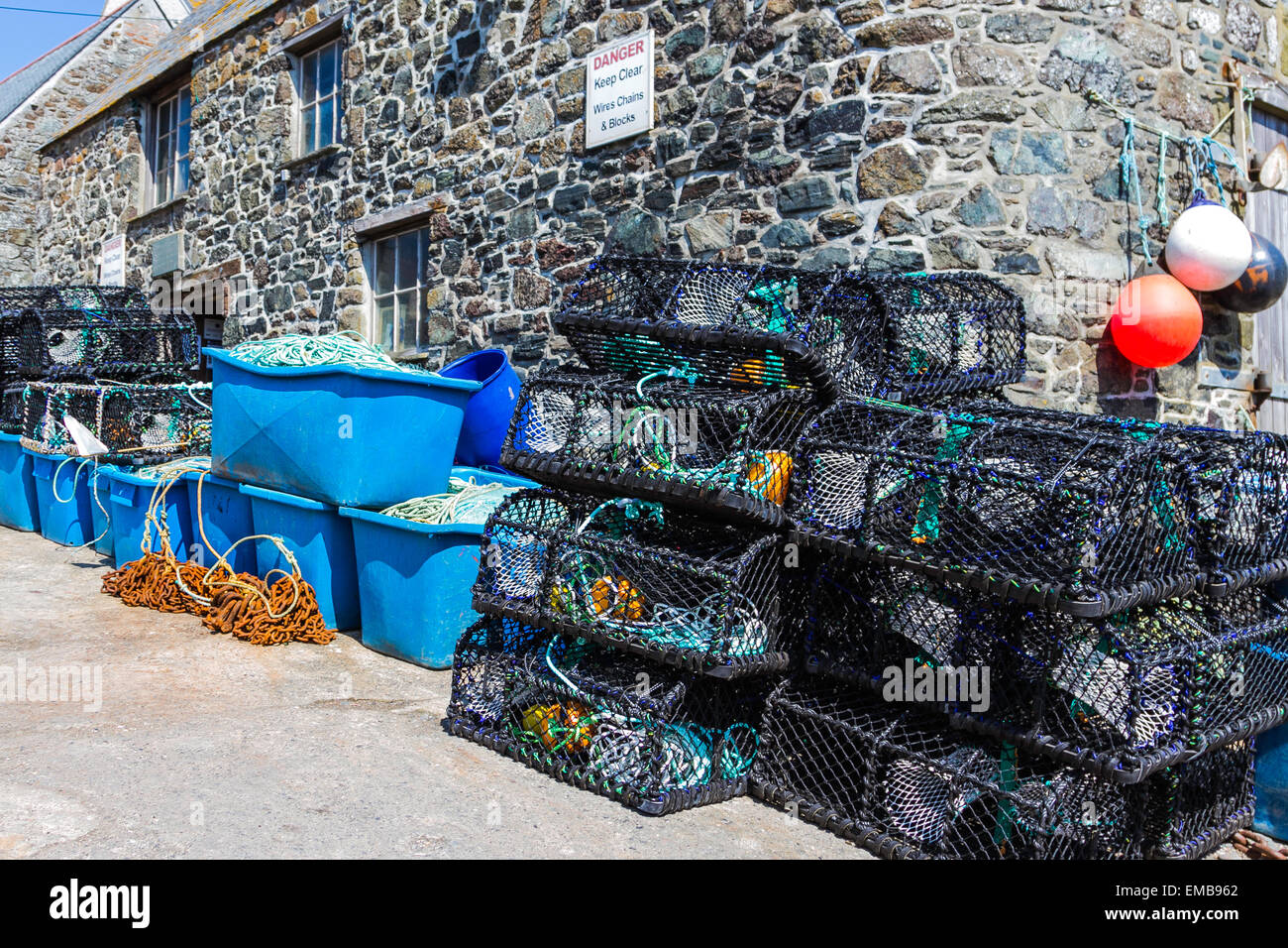 Cadgwith crabs hi-res stock photography and images - Alamy