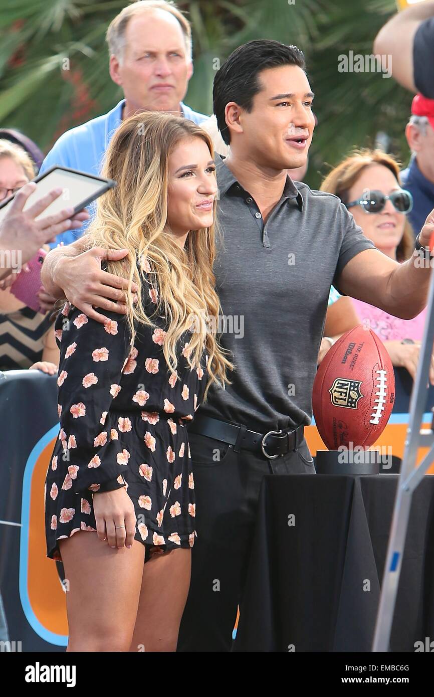 Jesse Decker appears on 'Extra' Featuring: Jesse Decker,Mario Lopez ...