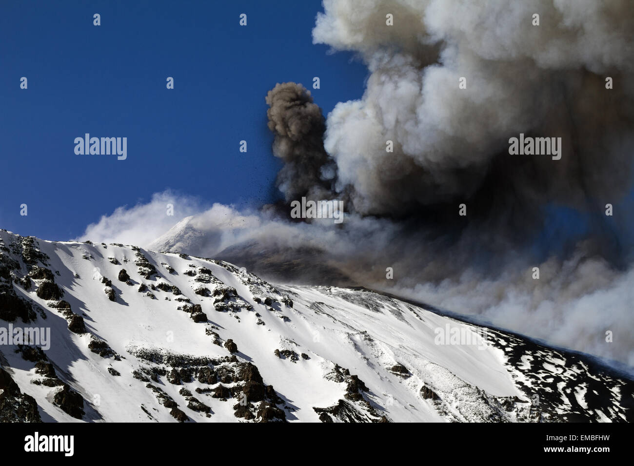 Volcanic paroxysm hi-res stock photography and images - Alamy