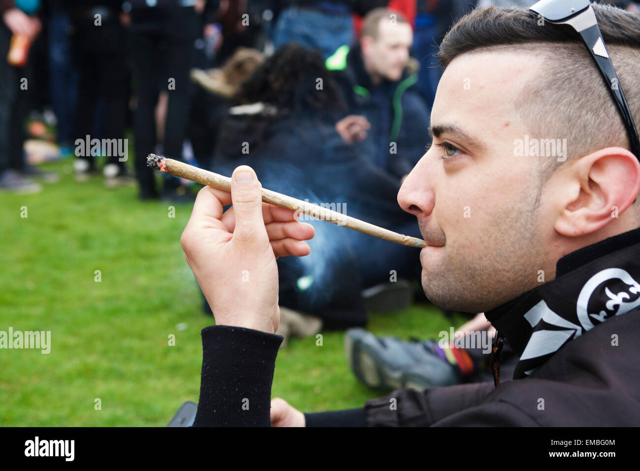 Openly smoke cannabis hi-res stock photography and images - Alamy