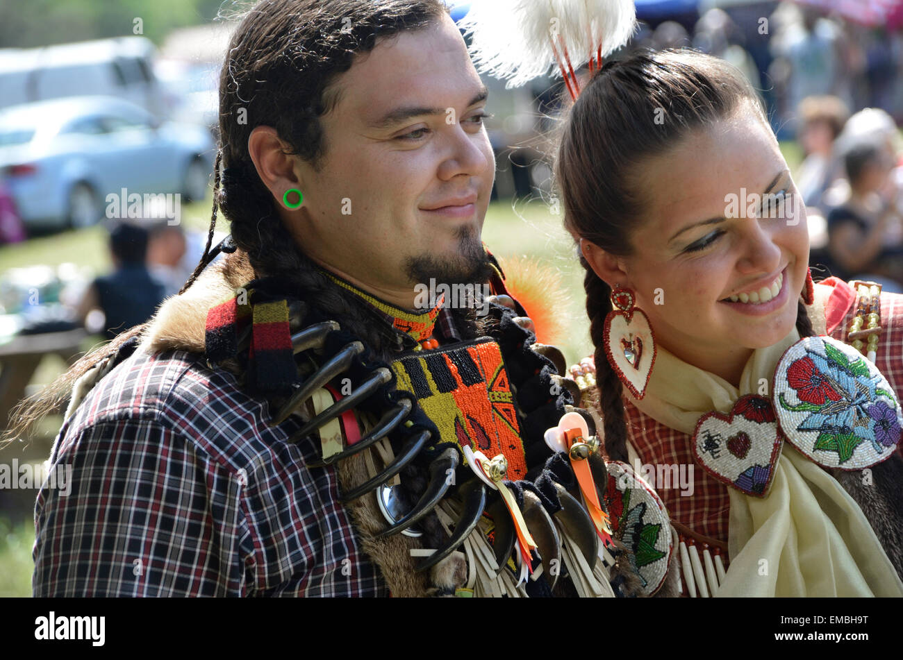 An American Indian couple wearing native clothing Stock Photo - Alamy