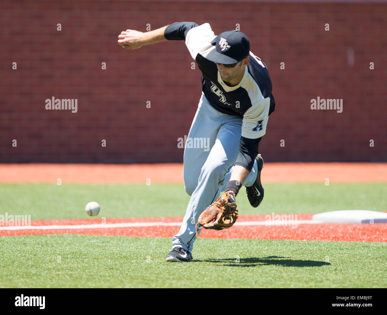 New Orleans, LA, USA. 19th Apr, 2015. UCF infielder Kam Gellinger (3 ...