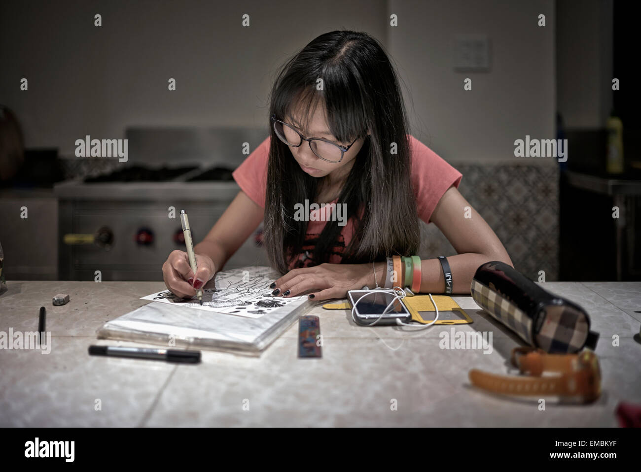 Teen girl artist draw hi-res stock photography and images - Alamy