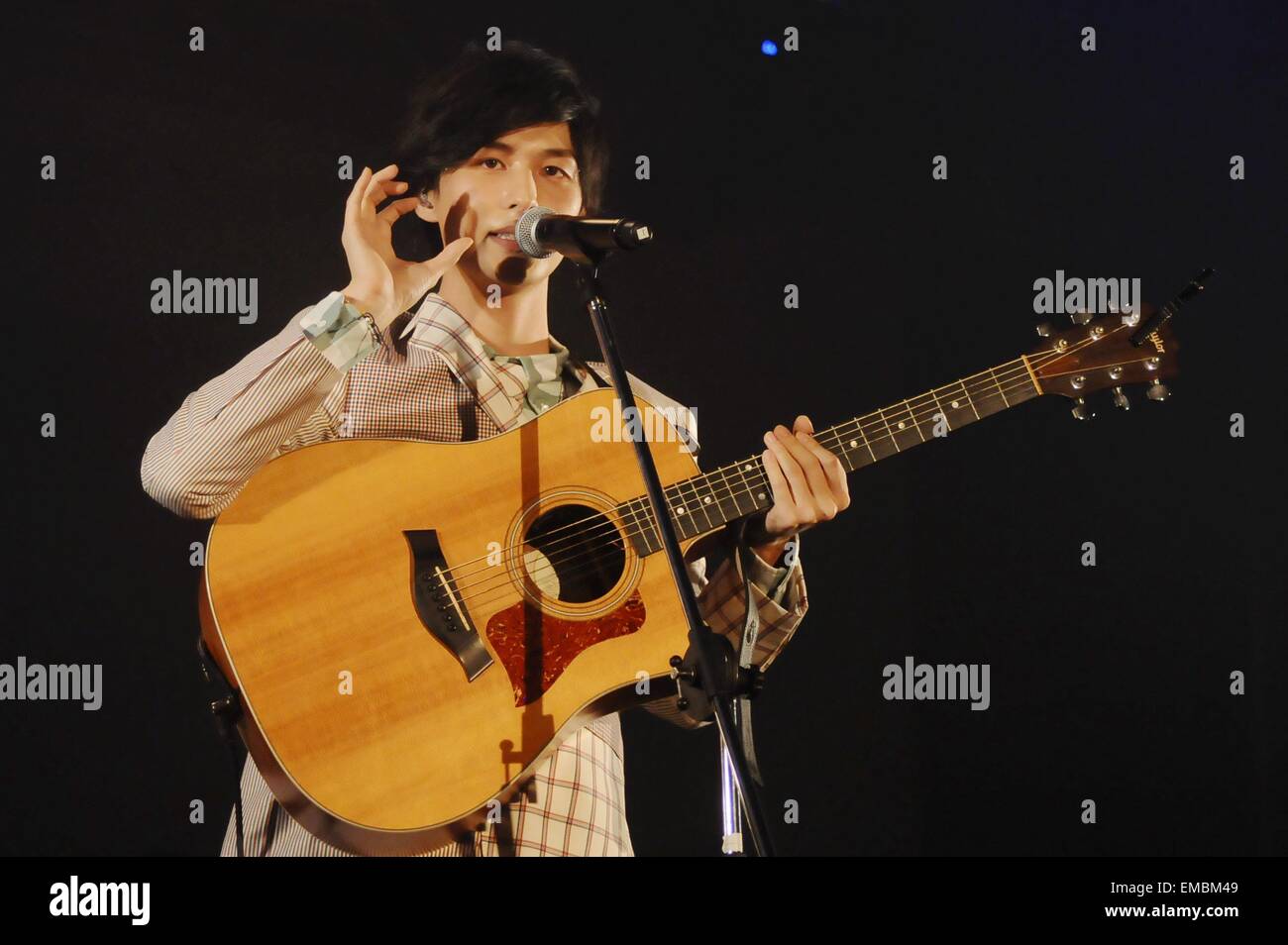 Taipei. 20th Apr, 2015. Singer Yen-J performs during his 27-year-old ...