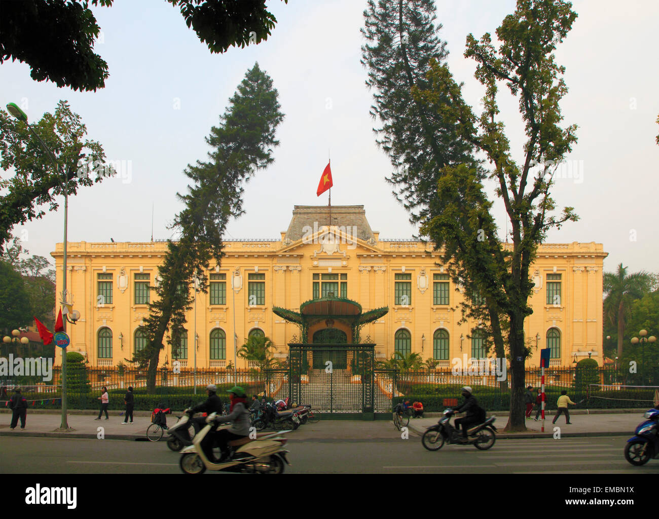 Hanoi french quarter hi-res stock photography and images - Alamy