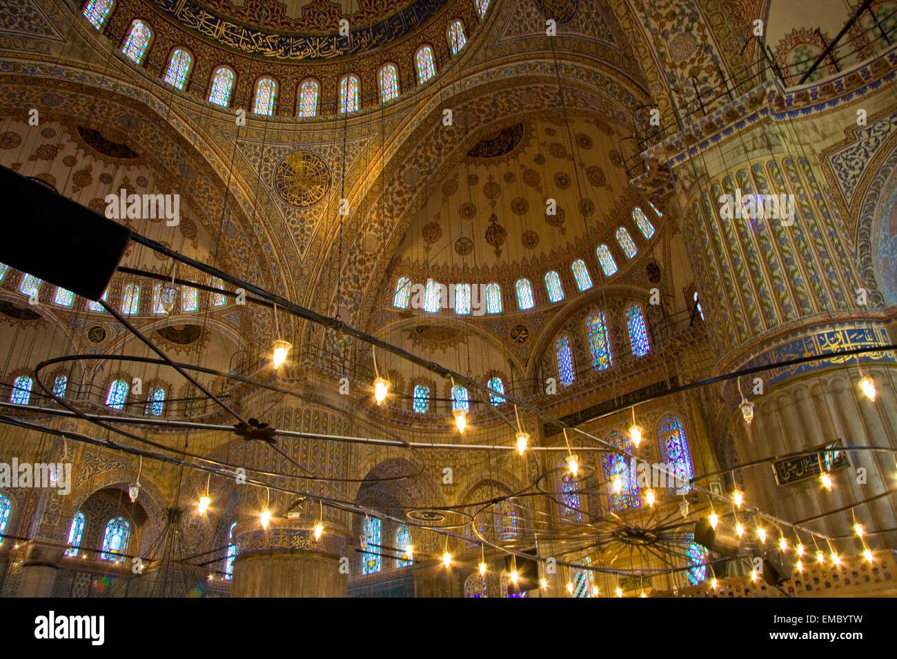 Blue Mosque, Sultan Ahmet Cami, interior architecture in Istanbul ...