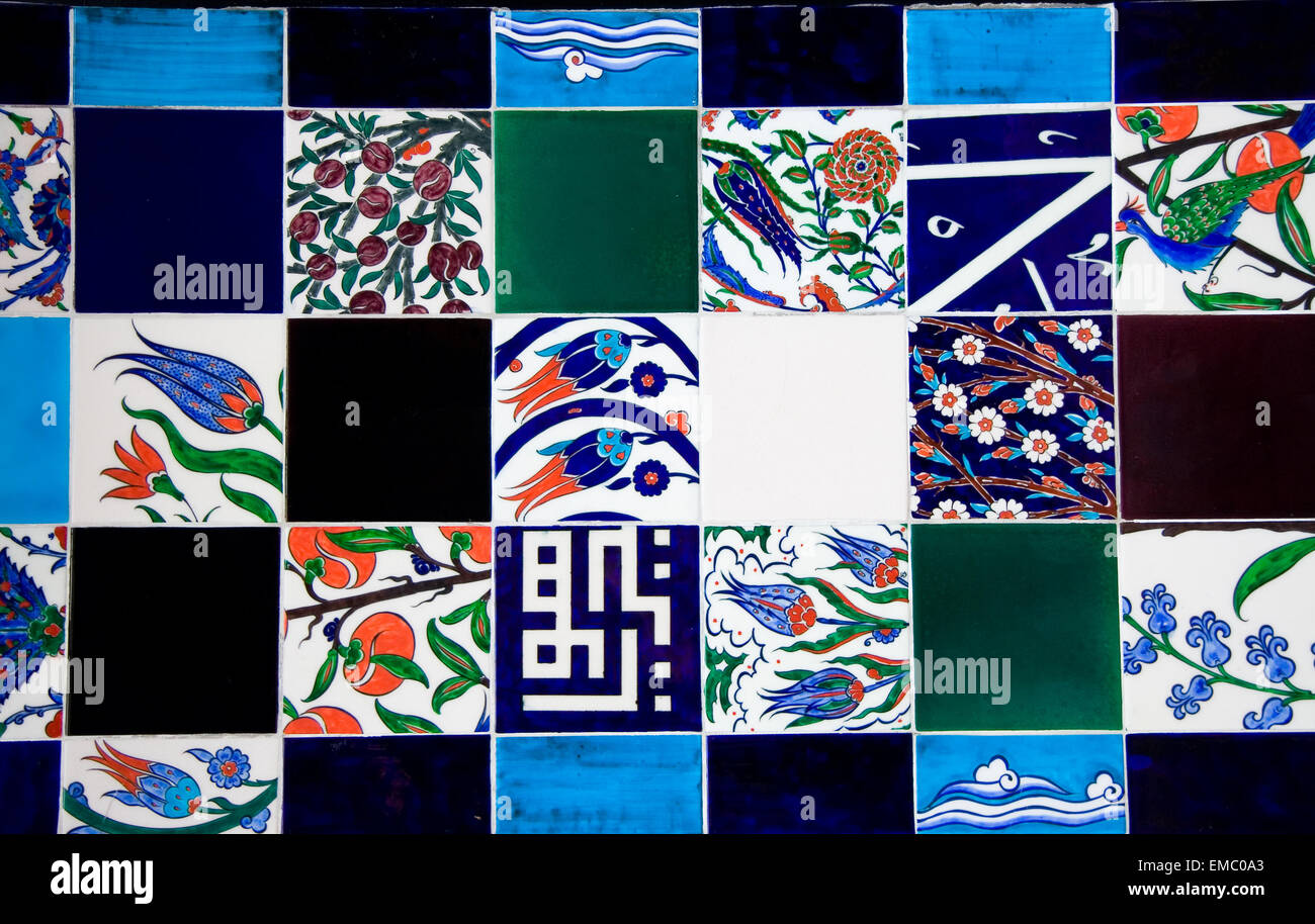 Iznik tiles hi-res stock photography and images - Alamy