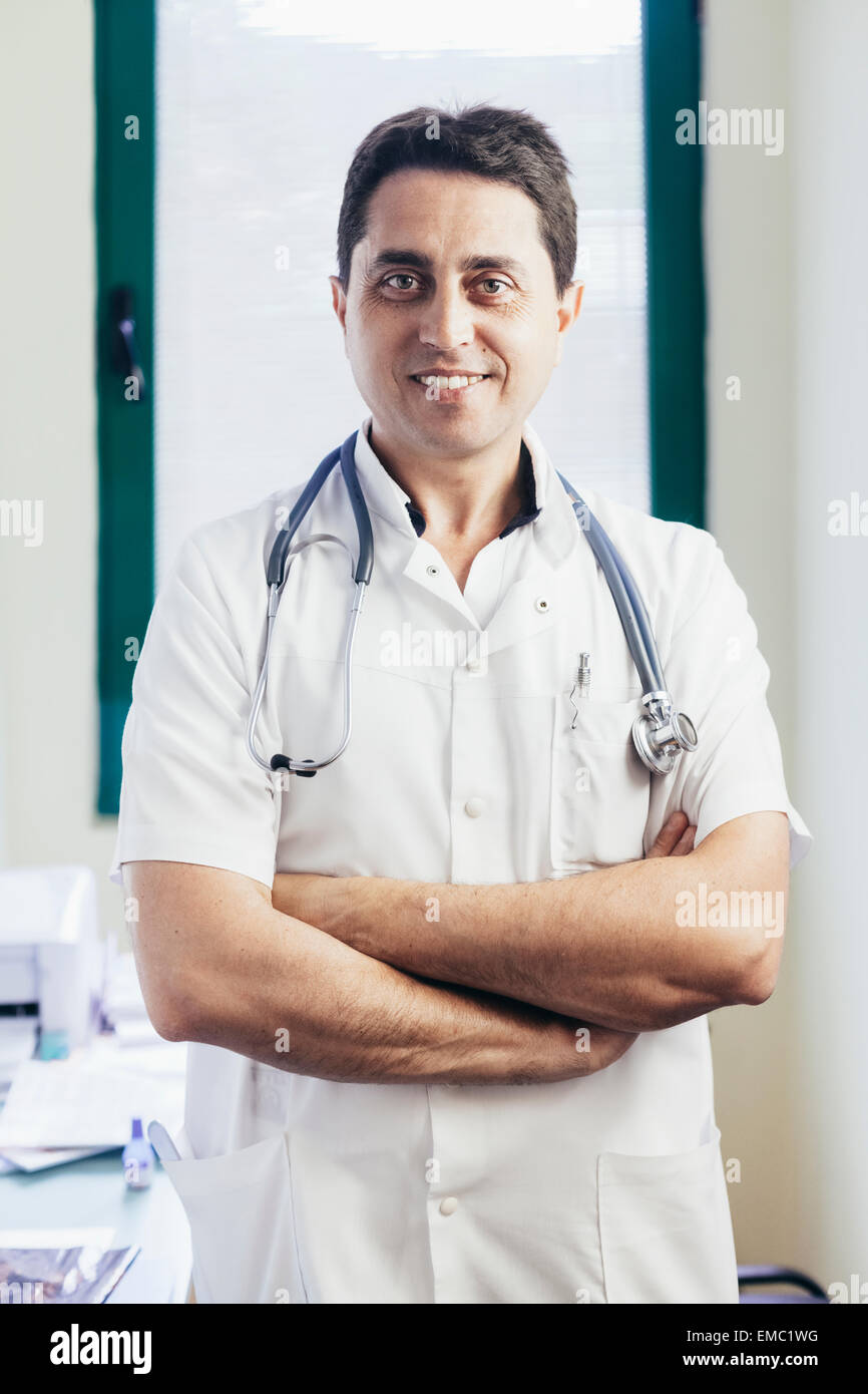 Portrait of smiling doctor Stock Photo - Alamy