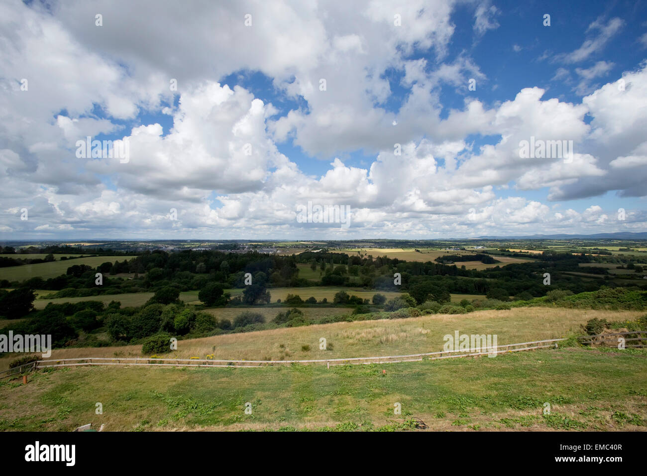 Typical irish scenery hi-res stock photography and images - Alamy