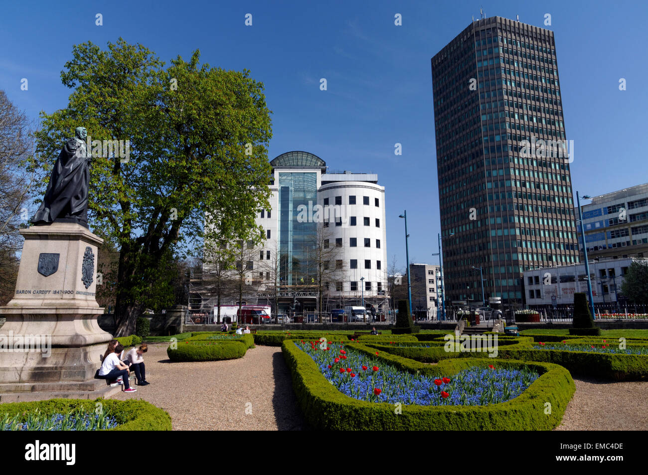 Flowers for sunny gardens hi-res stock photography and images - Alamy