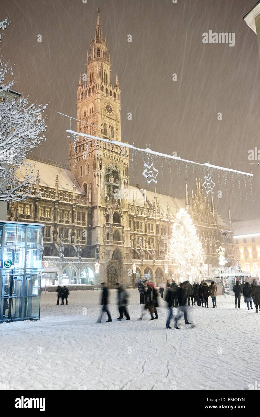 Winter munich germany snowing hi-res stock photography and images - Alamy