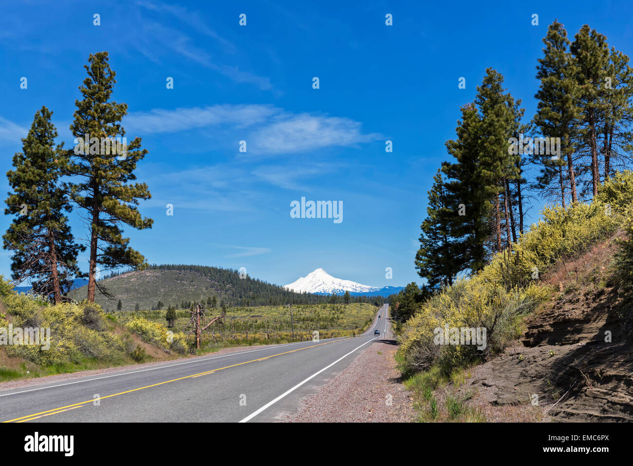 USA, Oregon, highway and Mount Hood Stock Photo - Alamy