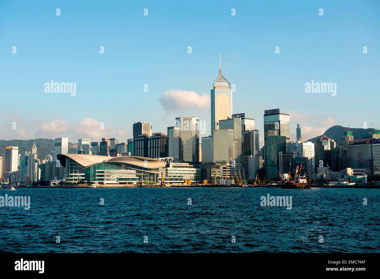 Hong kong opera house hi-res stock photography and images - Alamy