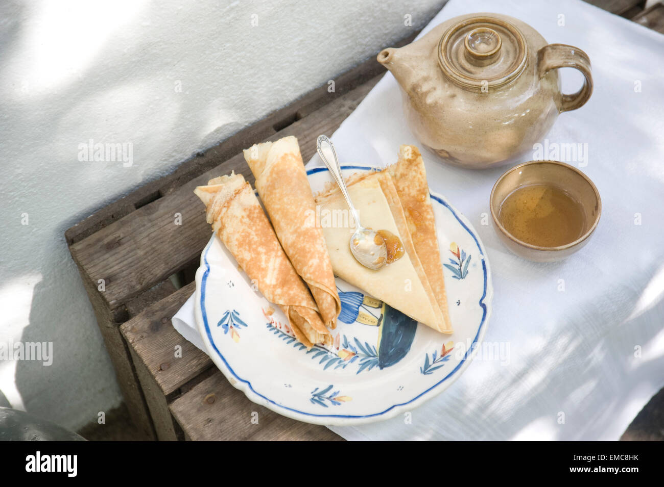 Crepes teapot hi-res stock photography and images - Alamy